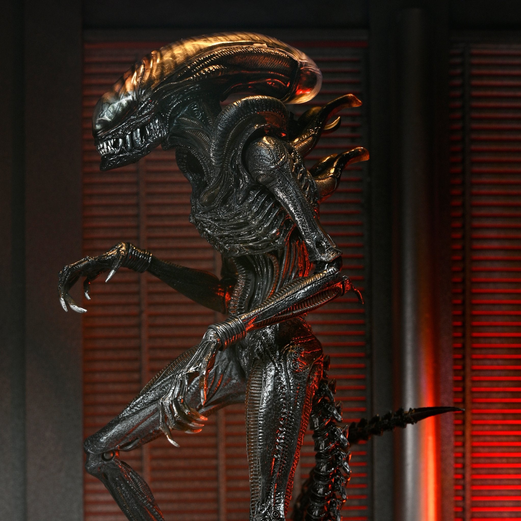 NECA Alien: Romulus Ultimate Scorched Xenomorph — Nerdzoic Toy Store