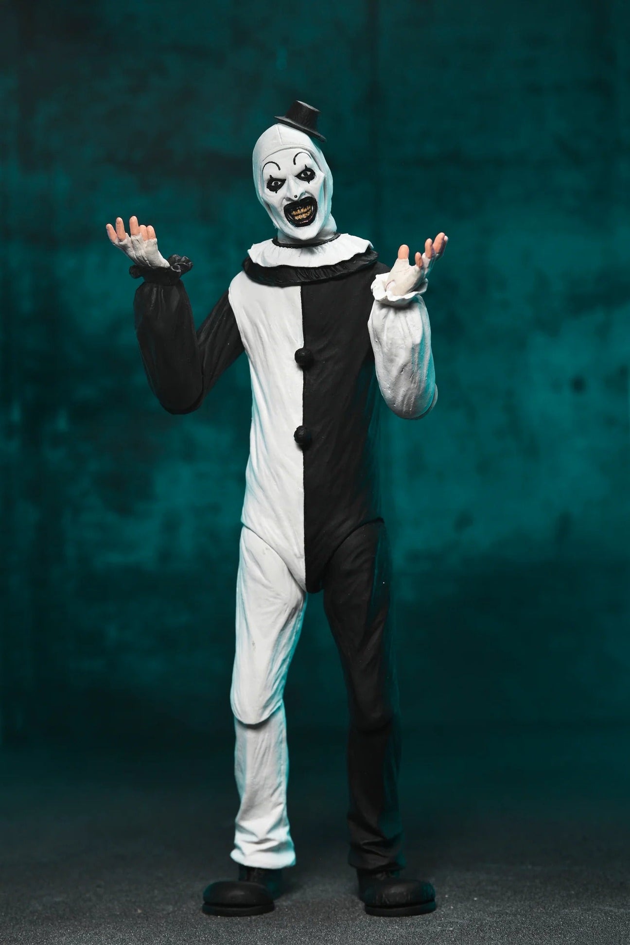 NECA Terrifier Ultimate Art the Clown – Nerdzoic Toy Store