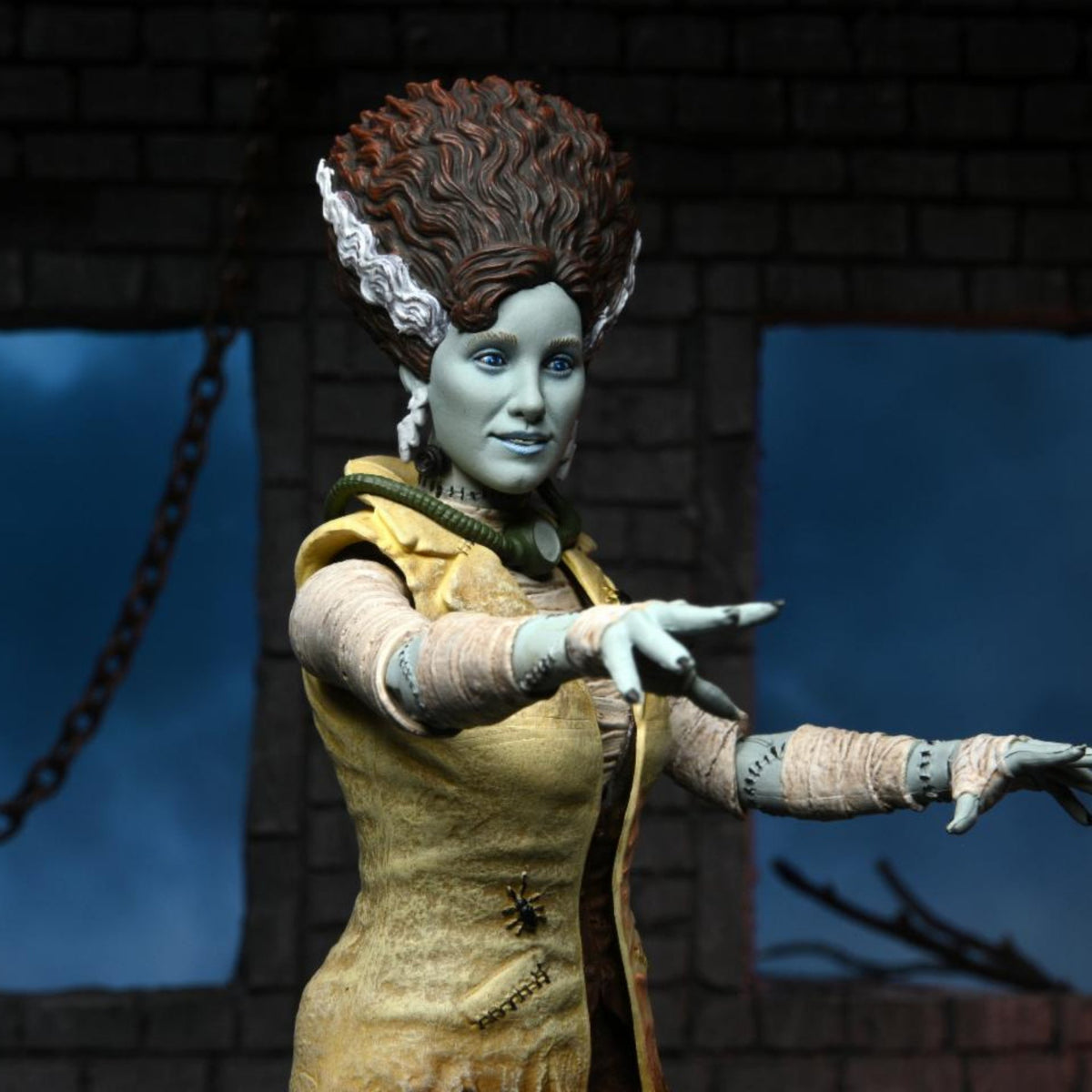 NECA Universal Monsters Teenage Mutant Ninja Turtles April O'Neil ...