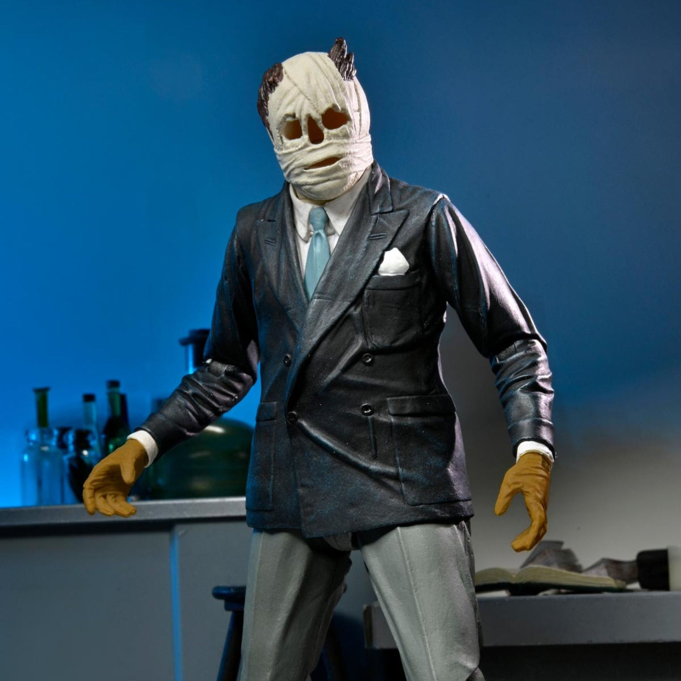 NECA Universal Monsters Ultimate Invisible Man — Nerdzoic Toy Store