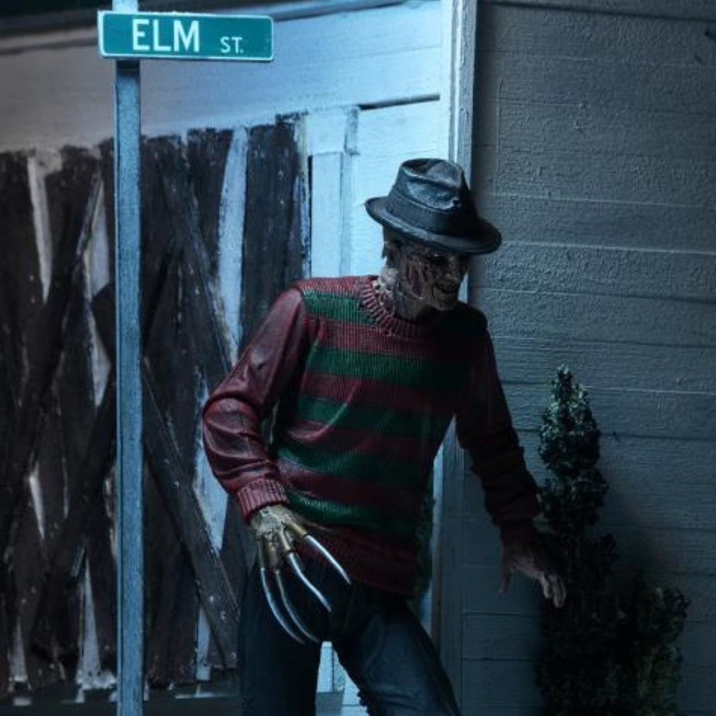 NECA Nightmare on Elm Street Ultimate Freddy Kreugar — Nerdzoic Toy Store