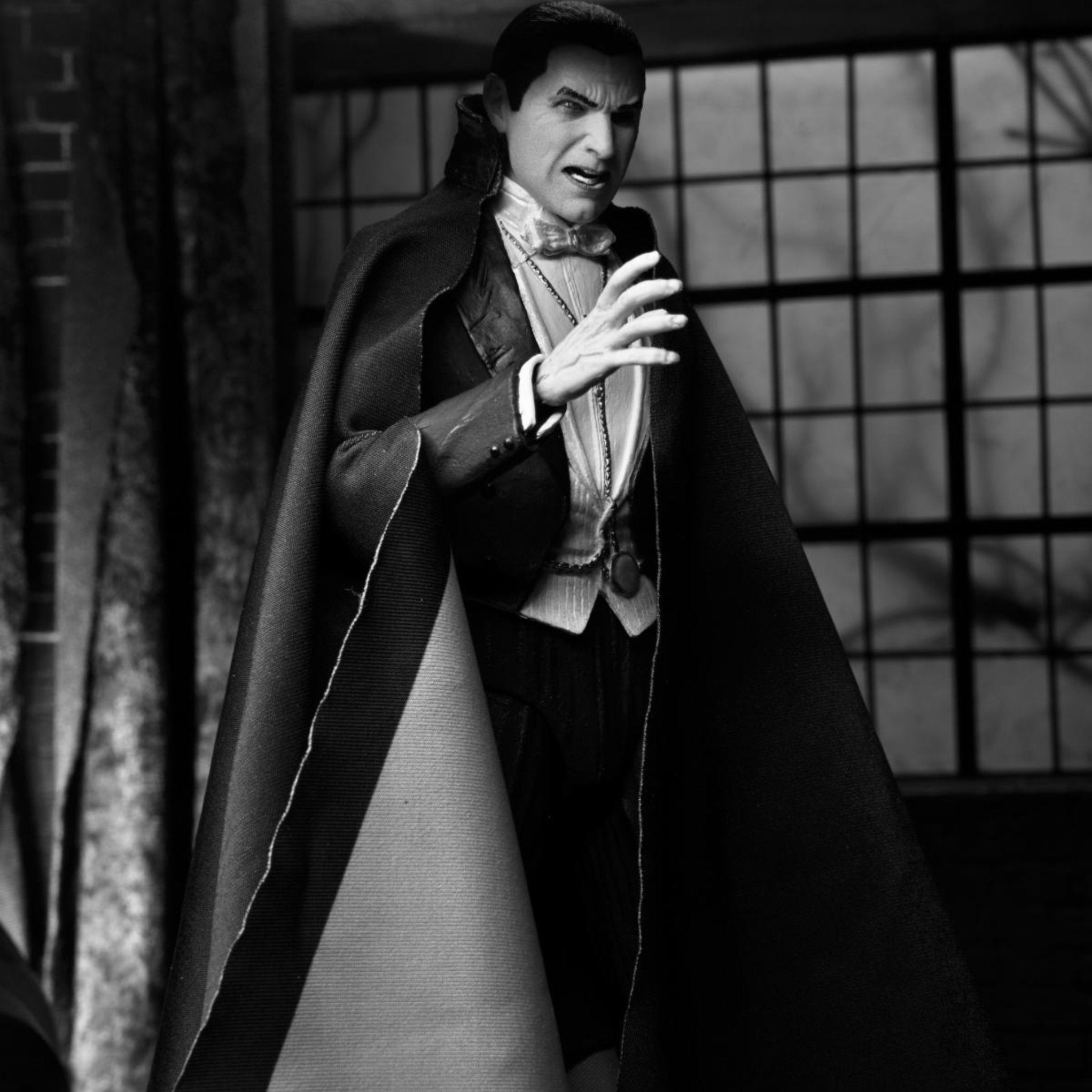 NECA Universal Monsters Ultimate Dracula (Carfax Abbey) — Nerdzoic Toy ...