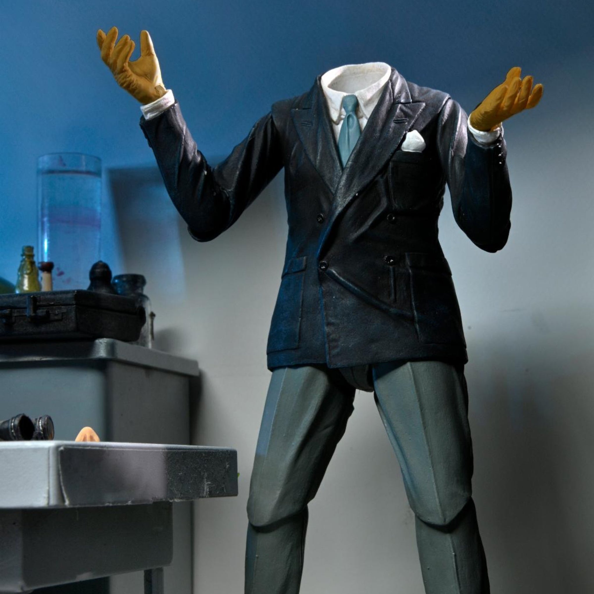 NECA Universal Monsters Ultimate Invisible Man — Nerdzoic Toy Store